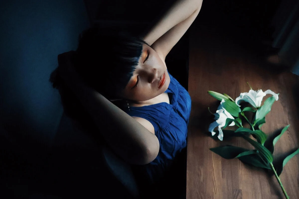 Canon「EOS R50」をモデル／フォトグラファーの山中夏歩さんがPR | GENIC | ミツバチワークス株式会社